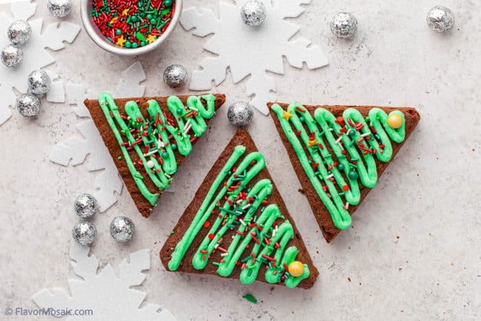 Christmas Tree Brownies - Flavor Mosaic